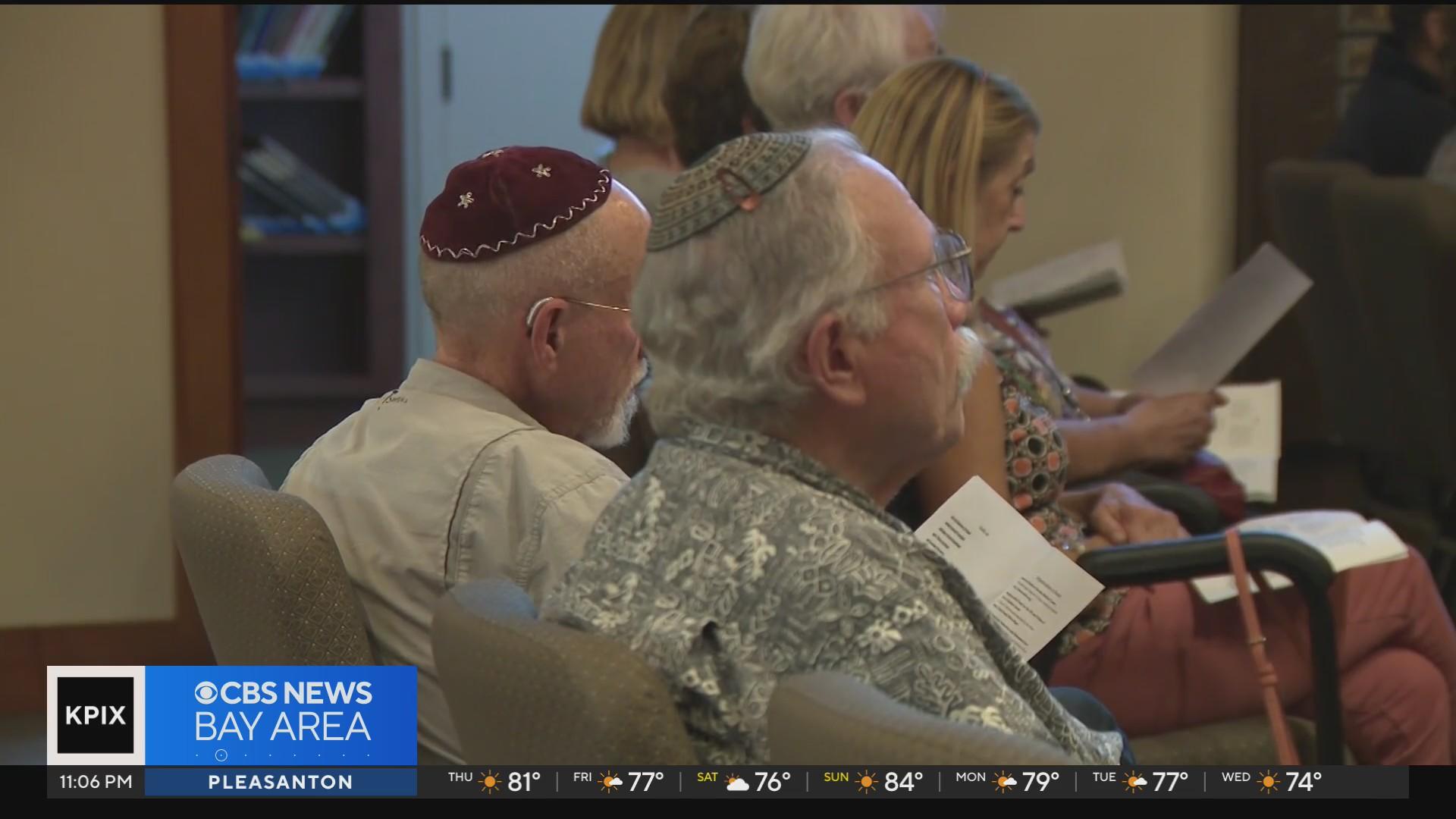 Napa community holds vigil in solidarity with Israel - CBS San Francisco