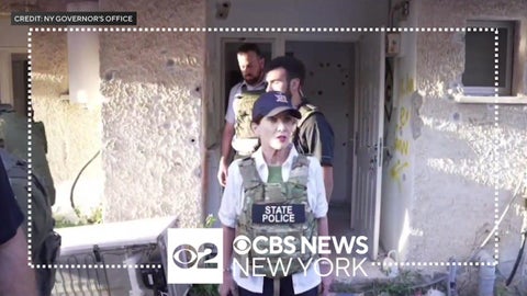 Gov. Kathy Hochul learns of father's sudden death during emotional trip to Israel - CBS New York