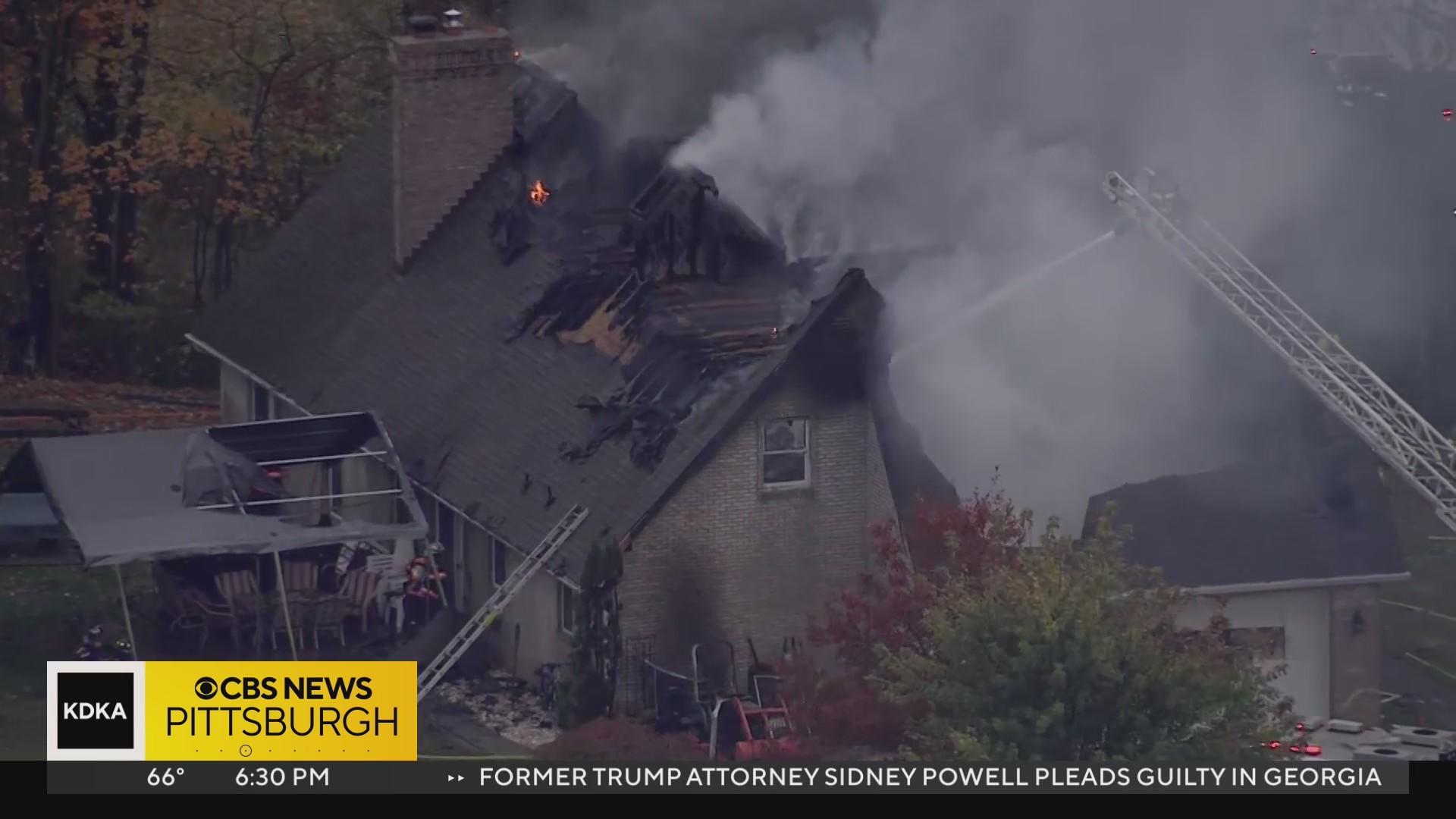 Fire causes partial roof collapse at Pittsburgh-area home - CBS Pittsburgh