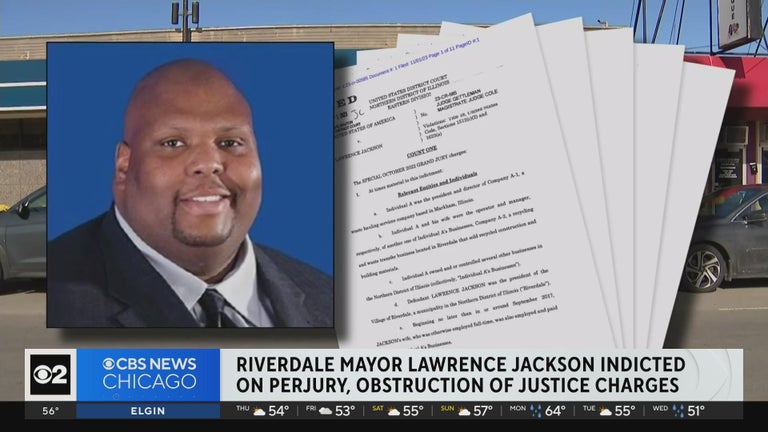 Mayor of Chicago suburb indicted - CBS Chicago