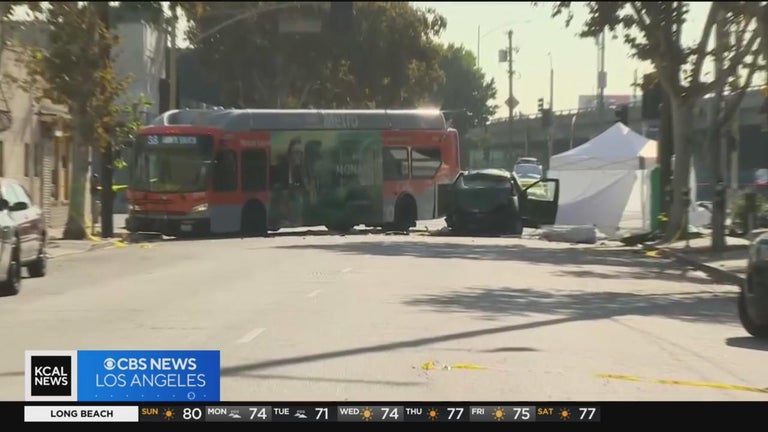 2 killed when minivan crashes into Metro bus during LAPD pursuit - CBS ...