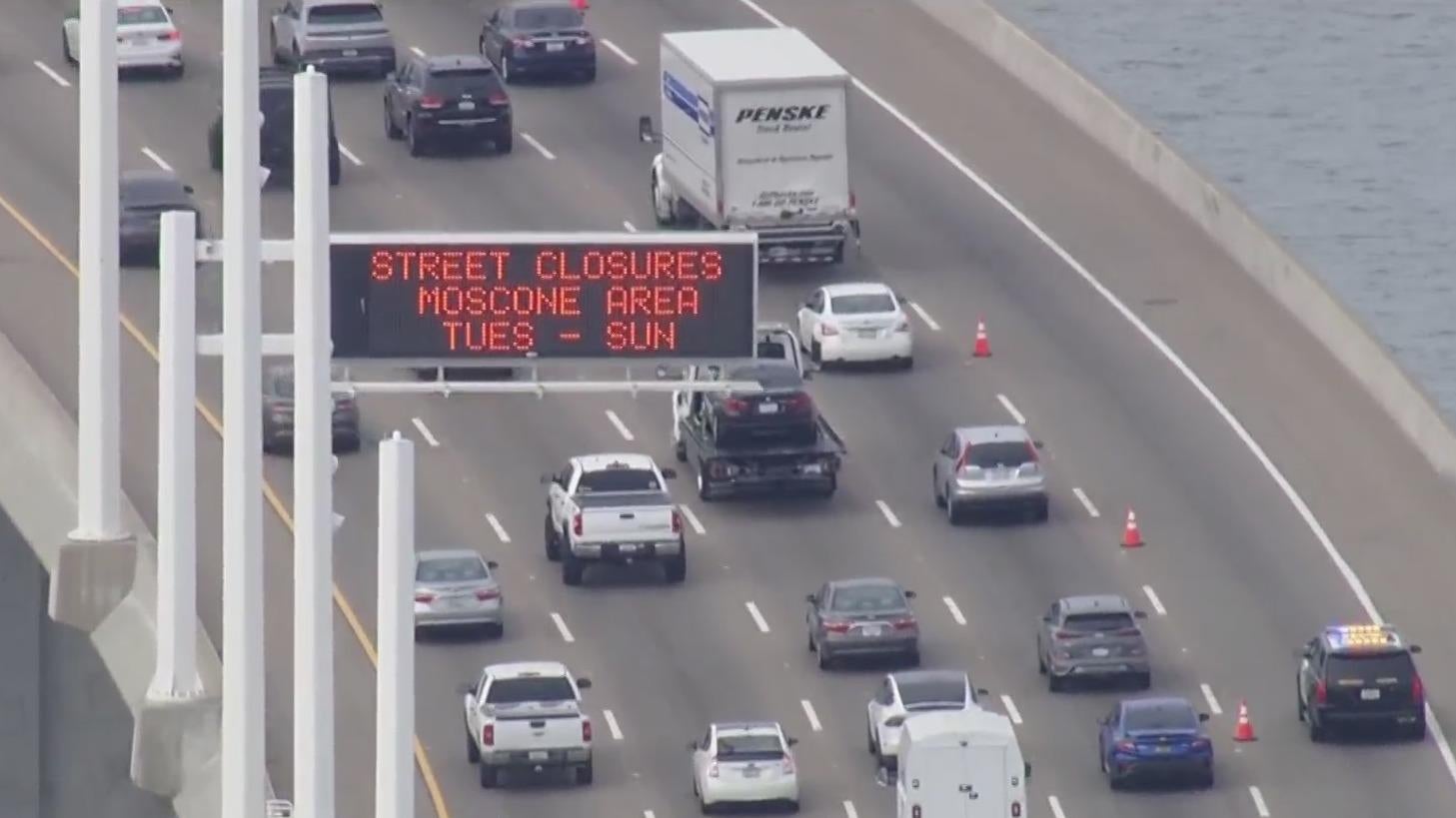 Freeway lane closures on Bay Bridge snarl traffic heading into and out ...