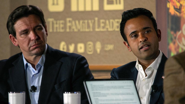 Vivek Ramaswamy's political director leaving to join Trump campaign ...