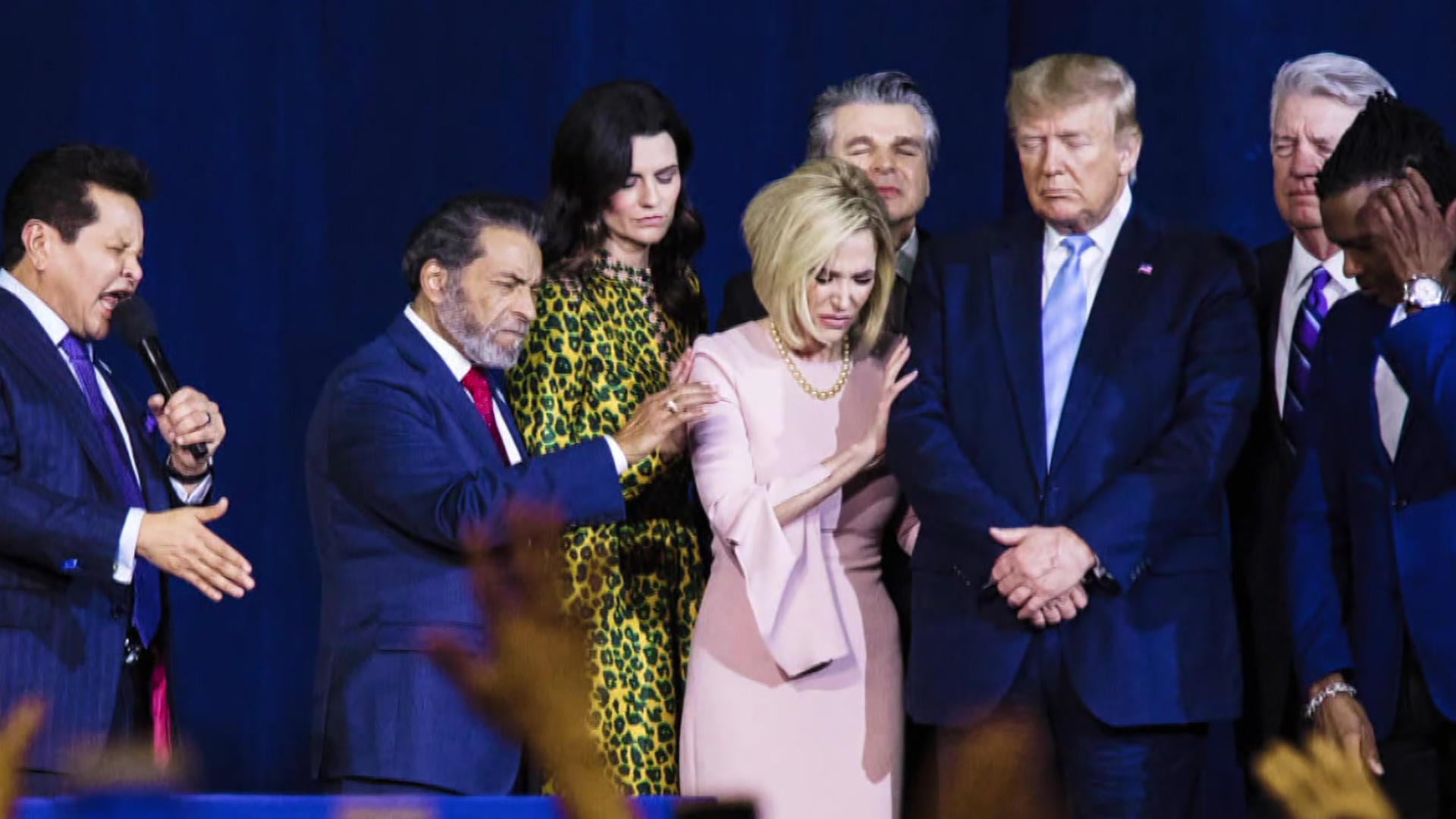 Politics and the pulpit: How white evangelicals' support of Trump is ...