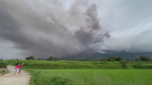 Indonesia volcano death toll rises to 23 after rescuers find body of ...