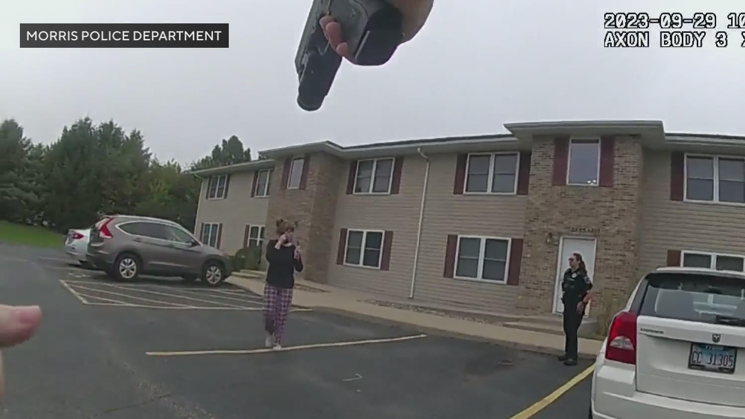 Video shows moments before police in Morris, Illinois shot woman - CBS ...
