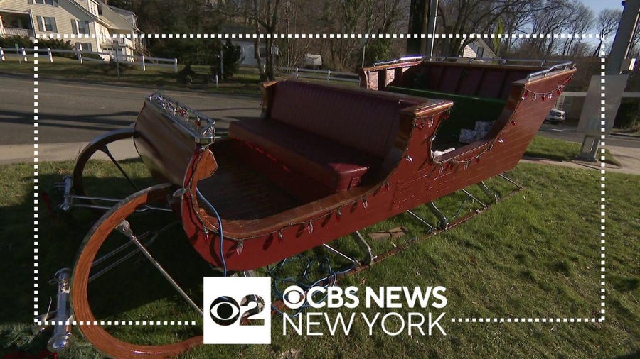 "Elf" prop has been delighting Long Islanders for over 19 years - CBS ...