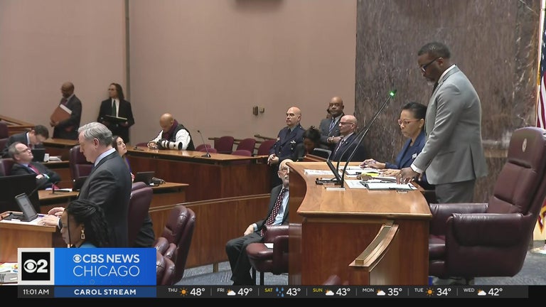 City Council rejects bid to ask voters to weigh in on Chicago's sanctuary city status - CBS Chicago