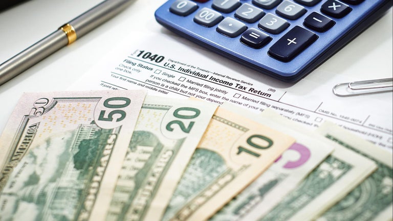 2024 tax refunds could be larger than last year due to new IRS brackets ...