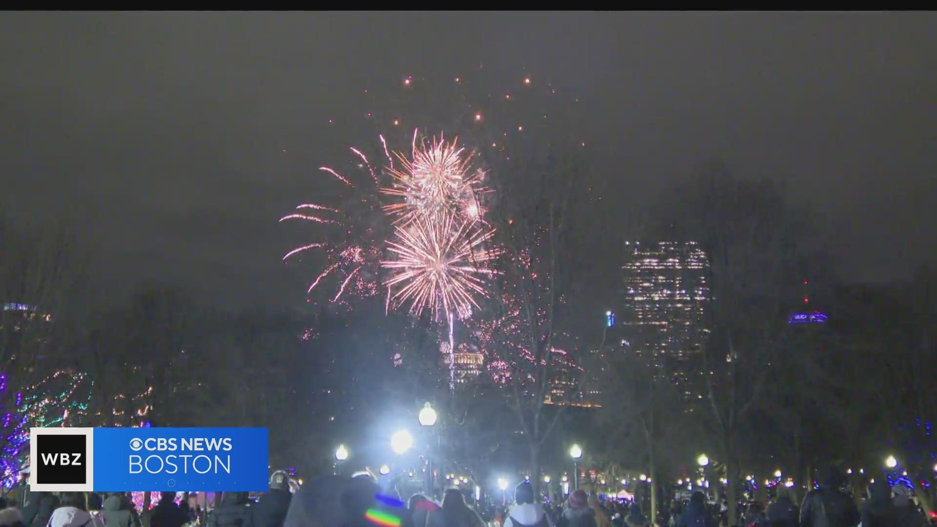 "Huge turnout" for First Night Boston at City Hall Plaza - CBS Boston