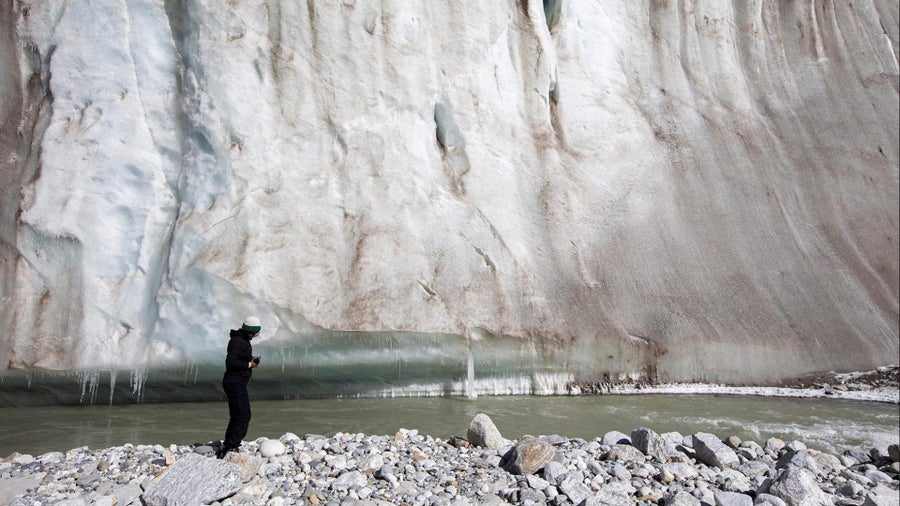Mummified body of missing American climber found 22 years after he ...