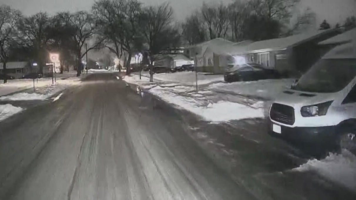 Watch Live: How much more snow in new Chicago winter storm? - CBS Chicago