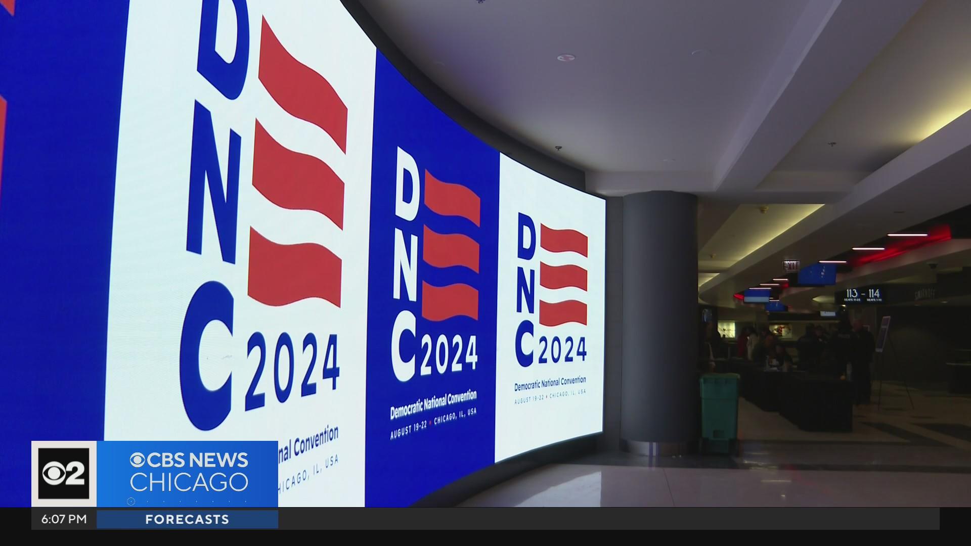 Chicago rolls out the carpet for the DNC United Center - CBS Chicago