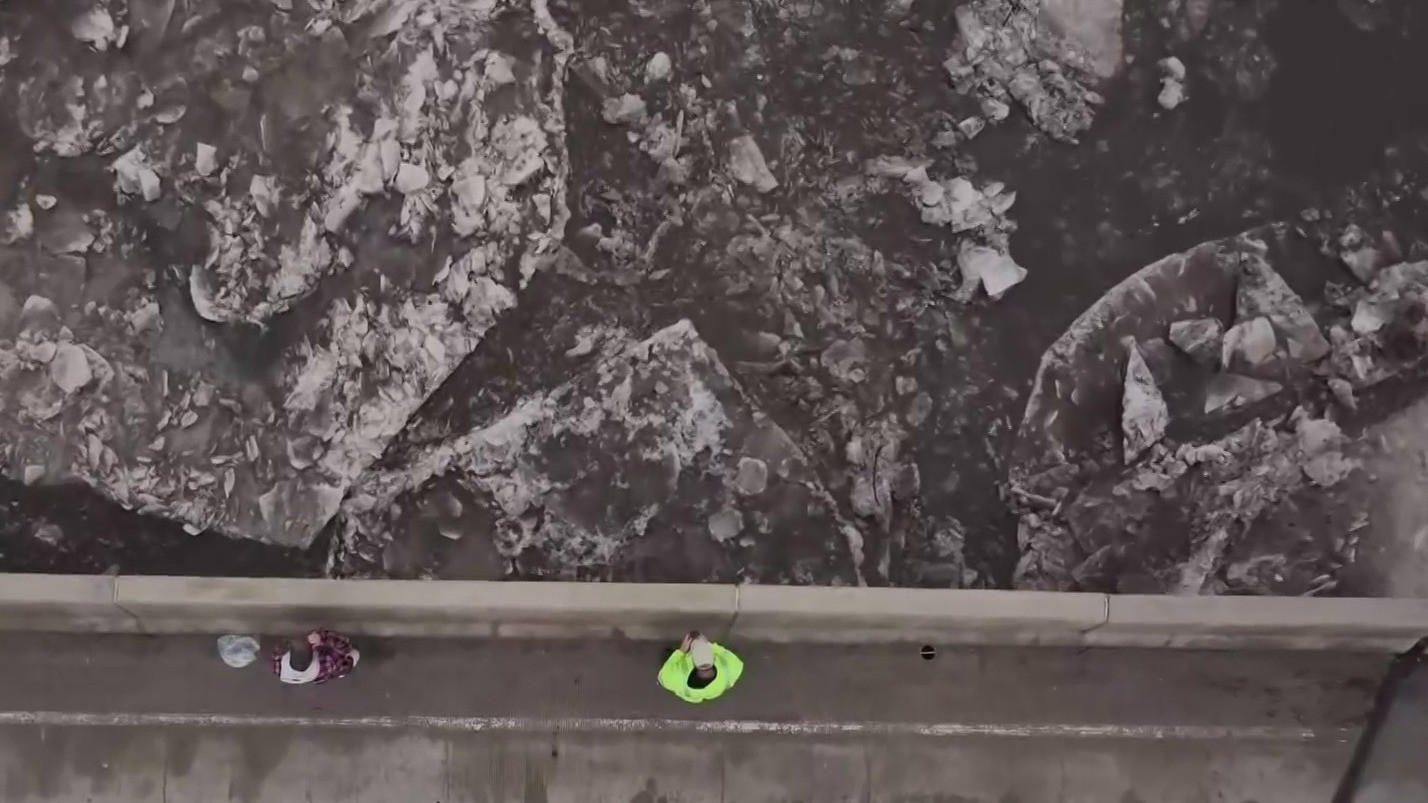 Flash flood warning along Kankakee River near Chicago due to melting ...