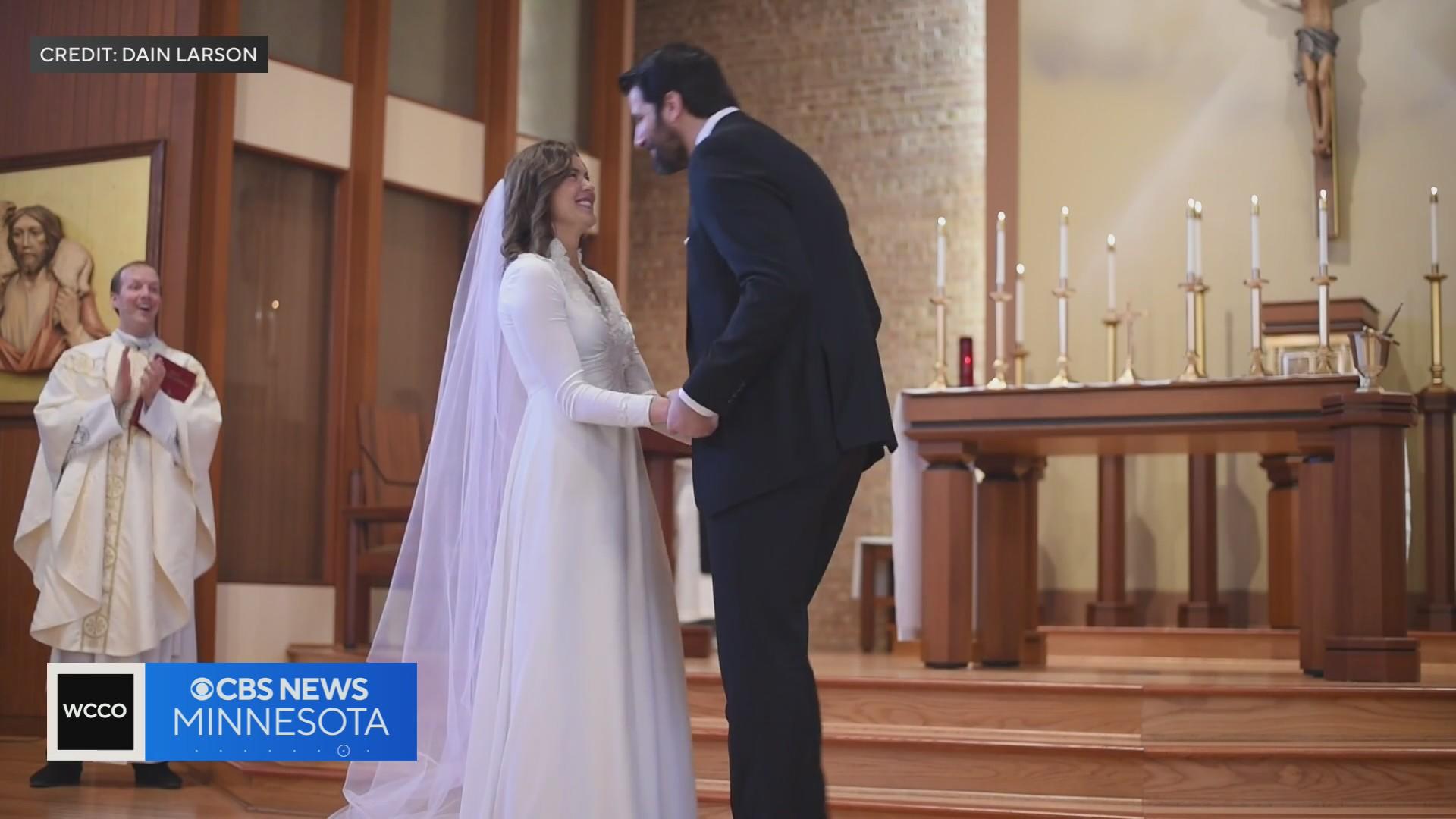 Kindergarten teacher surprises students by having wedding at school ...