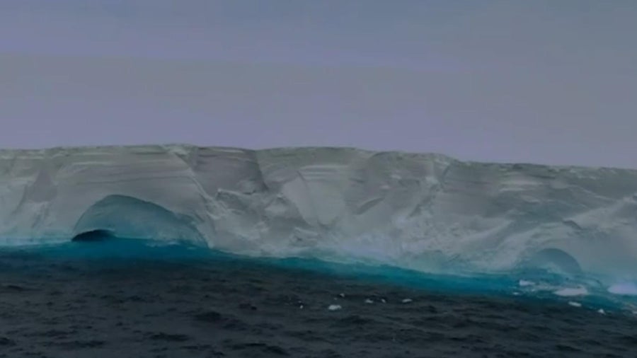 World's largest iceberg — on collision course with remote penguin island — runs aground - CBS News