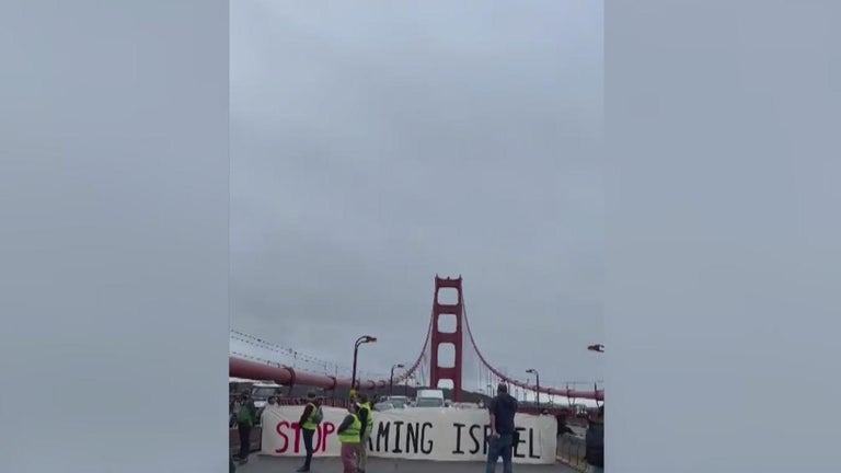 Pro-Palestinian protesters block traffic on Golden Gate Bridge in San ...