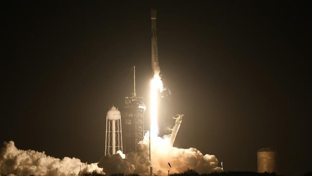 SpaceX launches private-sector lunar lander on trail-blazing flight to ...