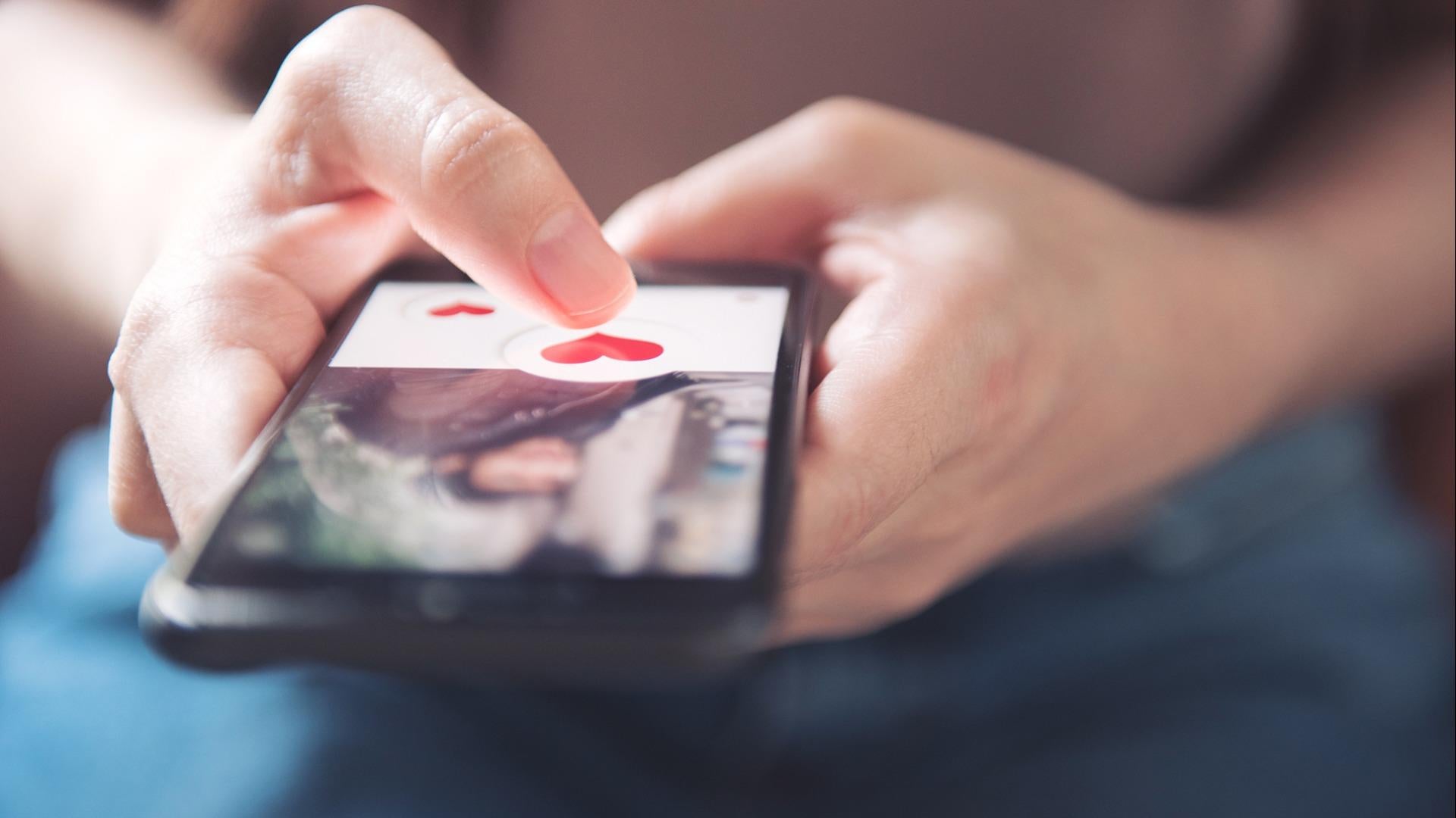 Tinder and Hinge dating apps are designed to addict users, lawsuit ...