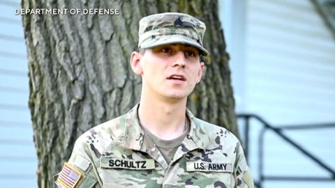 Army intelligence analyst charged with selling military secrets to ...