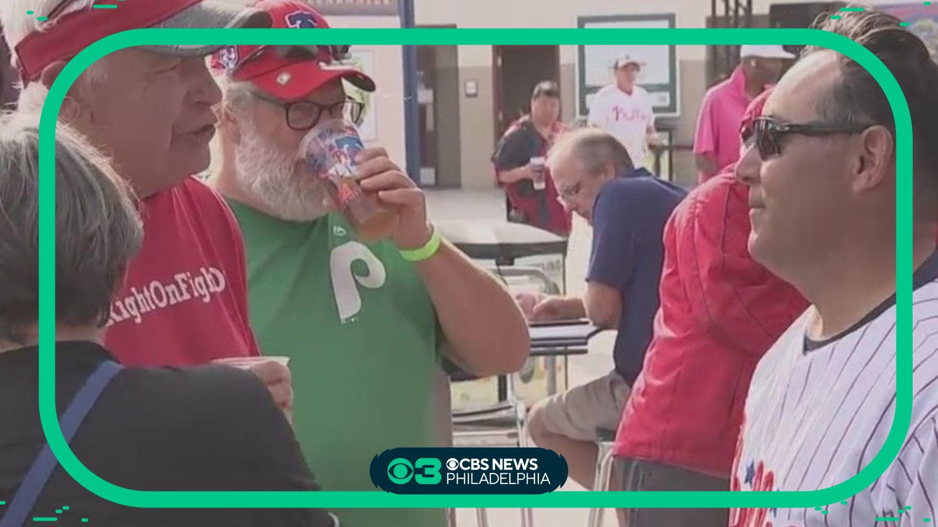Celebrity Phillies Fans 60 Photos - Moonagedaydream.film
