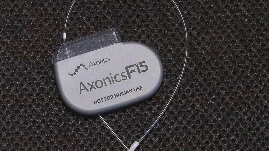 "Pacemaker"-like device helping women who suffer bladder leakage - CBS ...