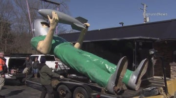 Gemini Giant statue moved from its post of nearly 60 years in ...