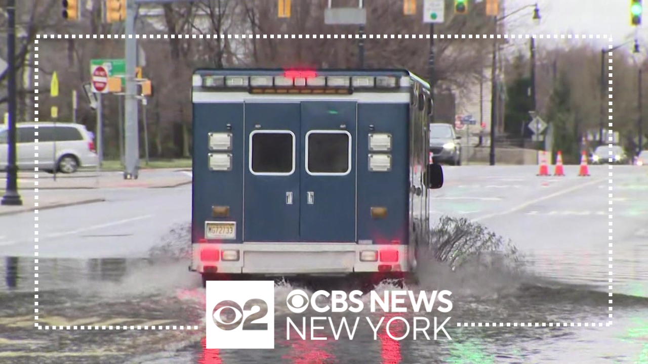 Saddle River crests and ices over parts of Lodi, as residents in flood ...