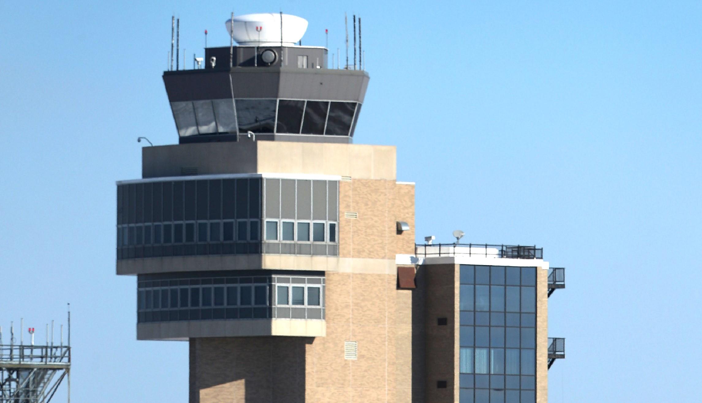 MSP earns top spot for North American airport satisfaction study - CBS ...