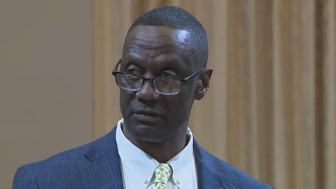 Floyd Mitchell officially introduced as Oakland's newest police chief - CBS San Francisco