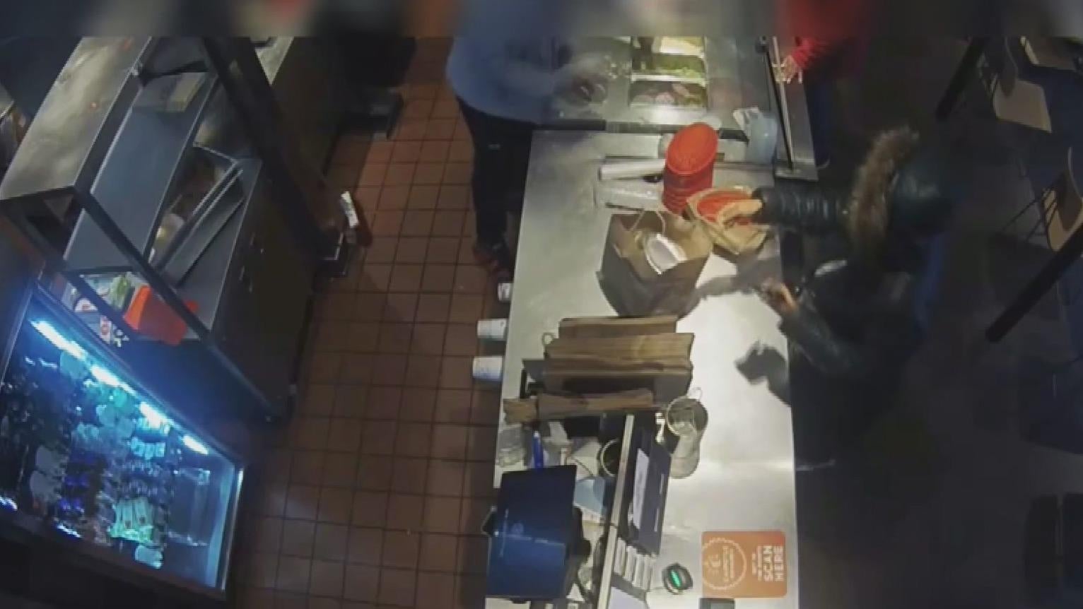 Detroit man sentenced for shooting Chipotle worker over "guacamole ...