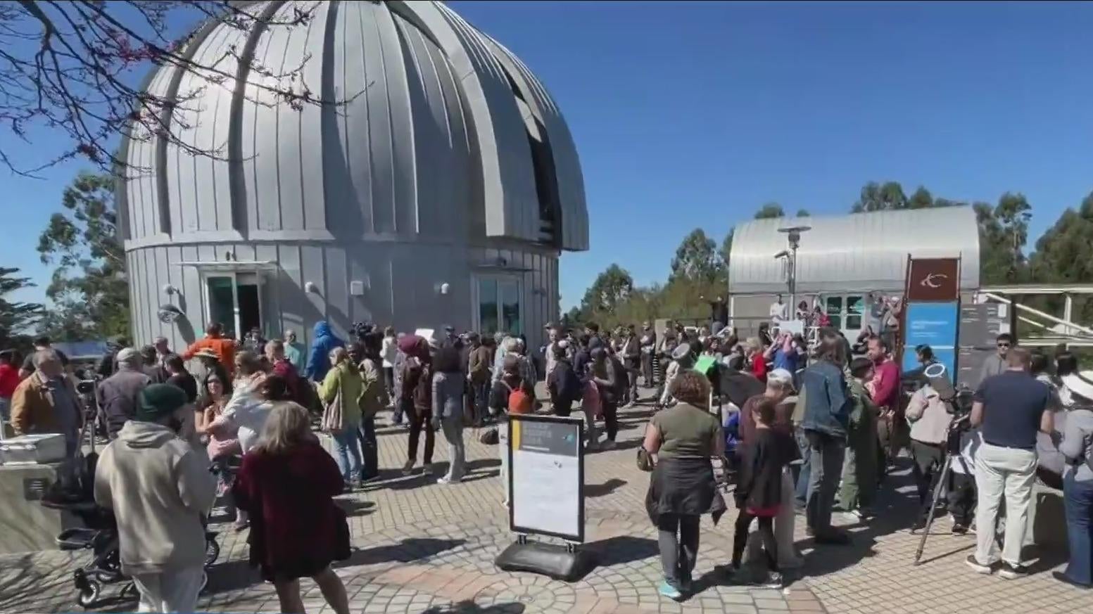 Eclipse watchers party at Chabot Space & Science Center in Oakland for ...