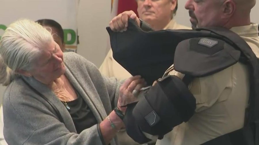 Miami-Dade police acquire new high-tech body armor from Israel - CBS Miami