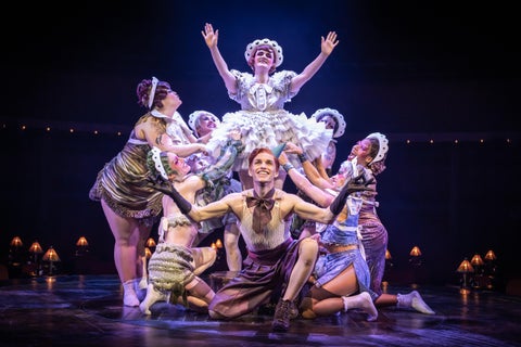 Willkommen, Bienvenue, Welcome: "Cabaret" returns to Broadway - CBS News