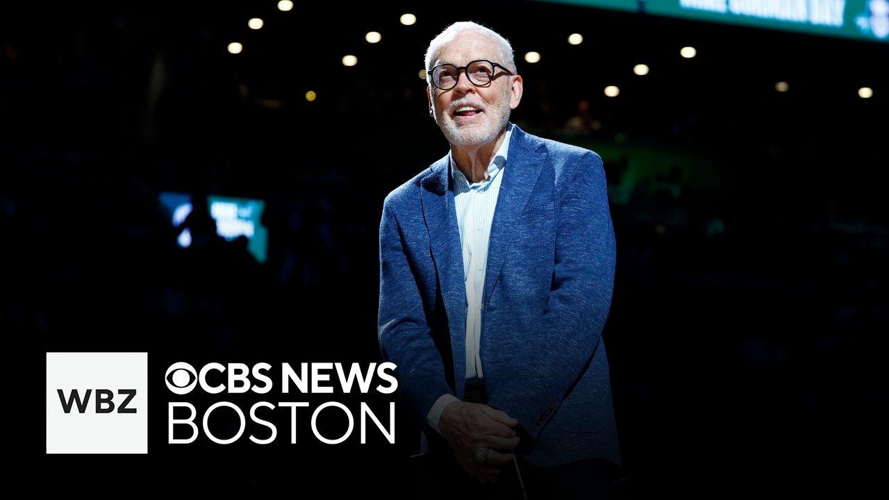 Mike Gorman ends his final Boston Celtics broadcast with an emotional ...