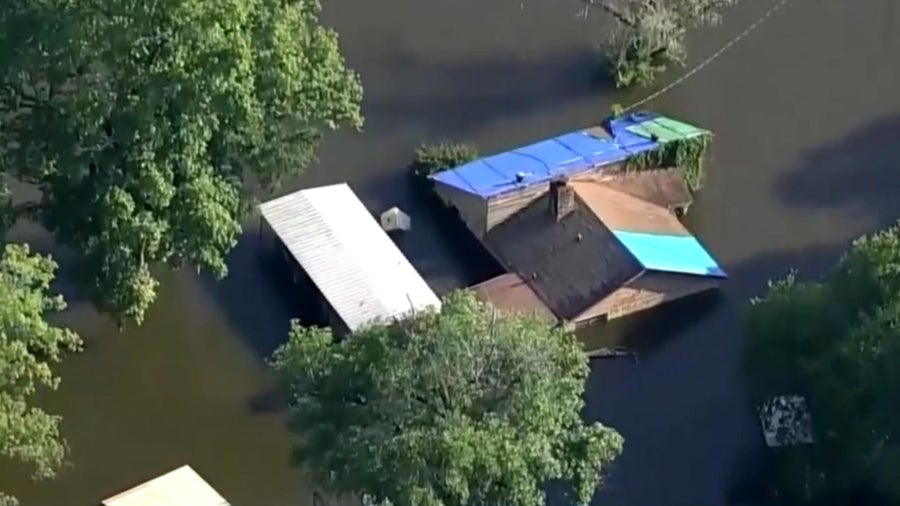 Hundreds rescued from floodwaters around Houston as millions in Texas ...