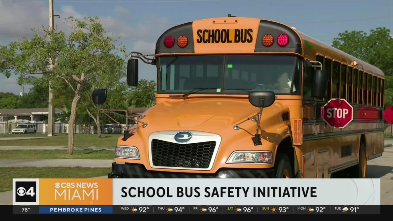 Miami-Dade using cameras to catch drivers who illegally pass stopped school buses - CBS Miami