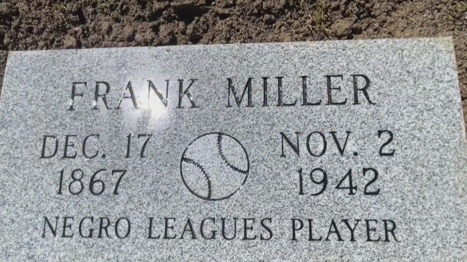 2 Negro League baseball stars lying in unmarked graves honored with new ...