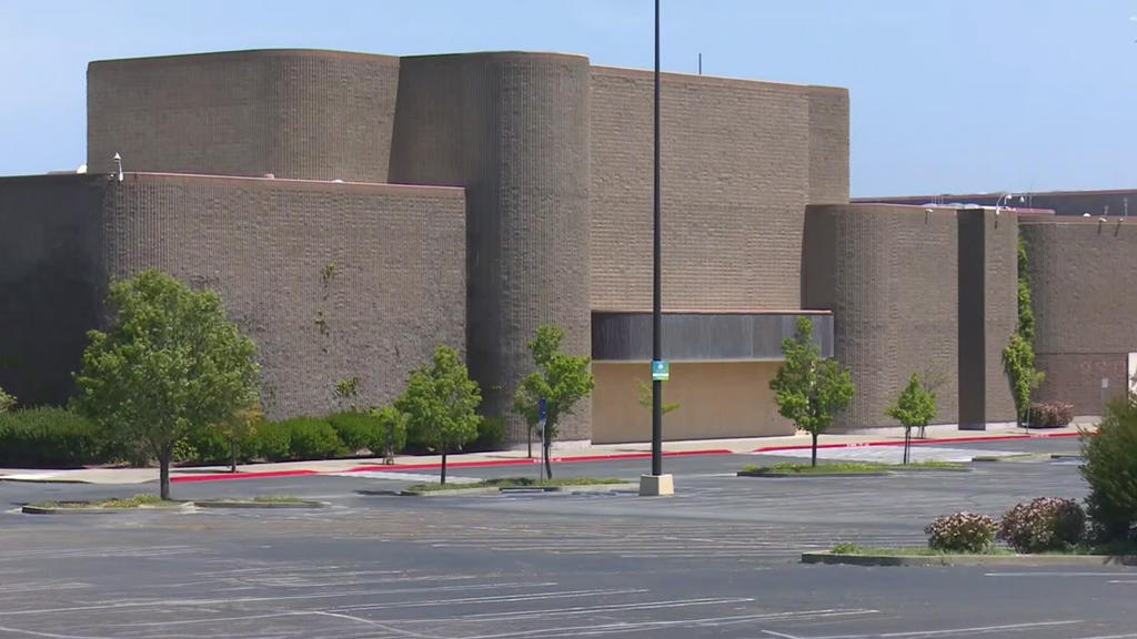 Richmond residents still hopeful about Hilltop Mall redevelopment - CBS ...