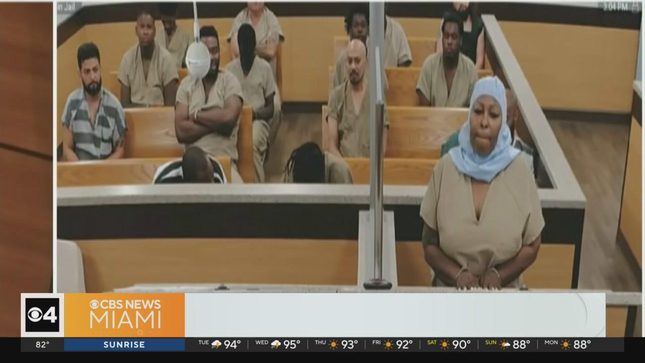 Sean Kingston's mom posts $160,000 bond to get released from Broward ...