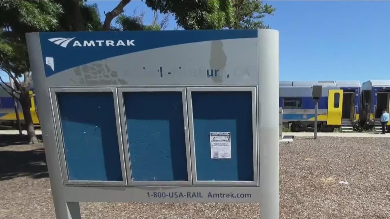 Locals unhappy with planned closure of Antioch Amtrak station - CBS San Francisco
