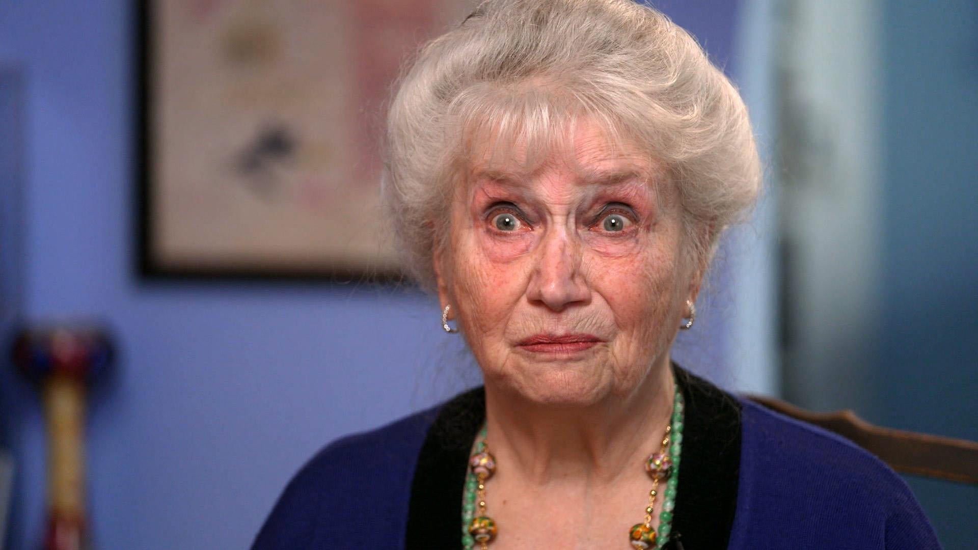 Holocaust survivor finds healing through needle and thread - CBS News