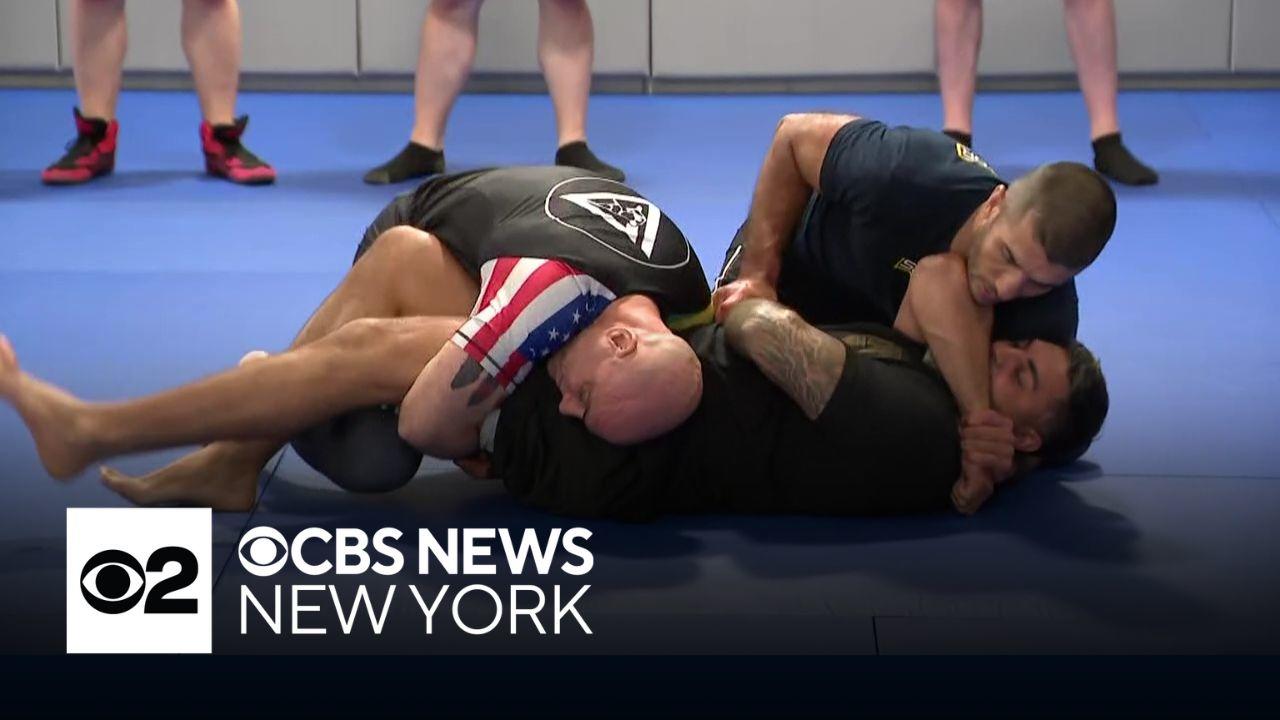 NYPD begins training officers in jiu jitsu. Here's why. - CBS New York