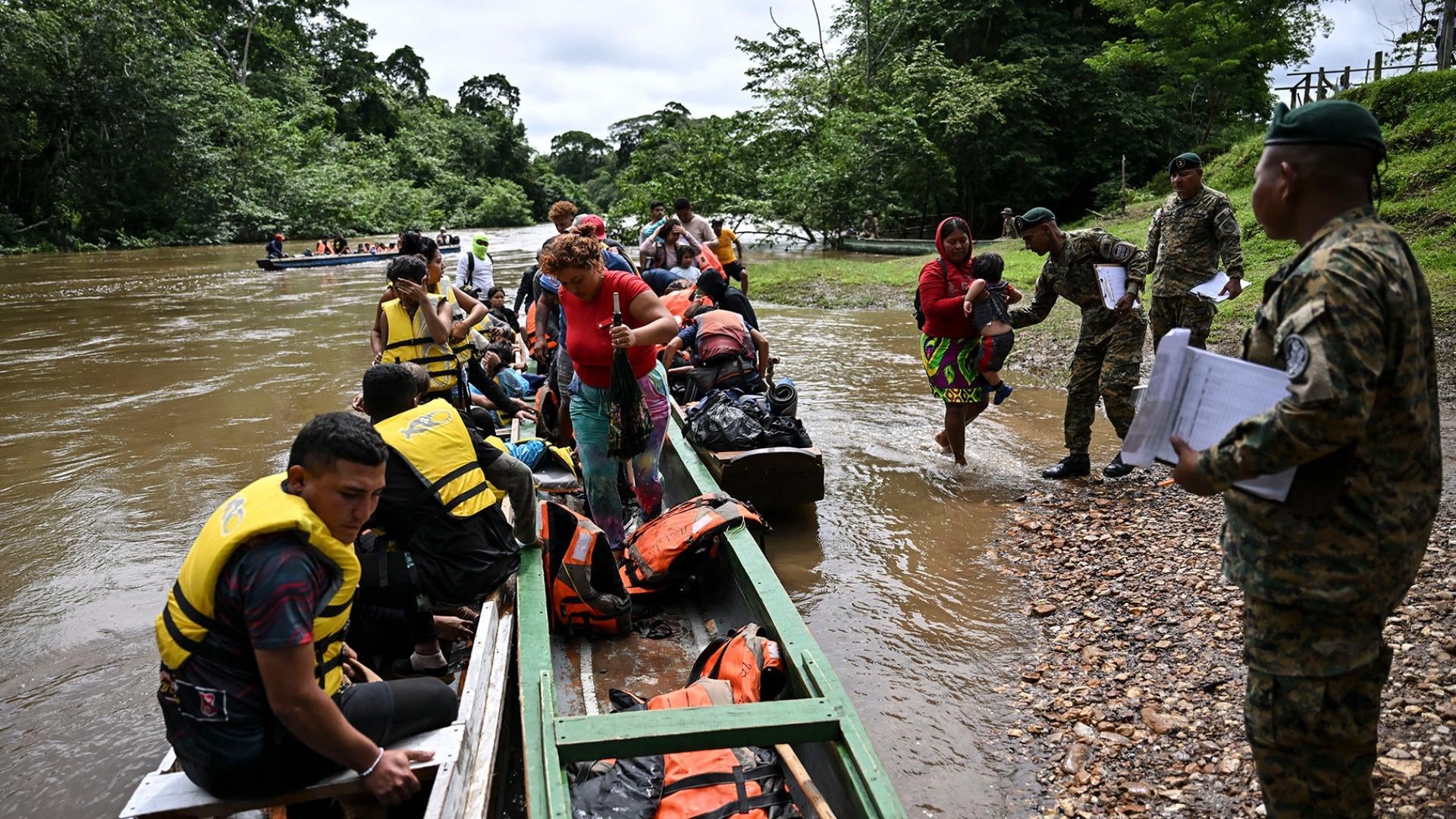 U.S. agrees to help Panama deport migrants crossing Darién Gap - CBS News
