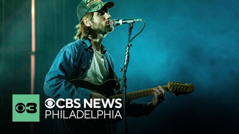 Jason Kelce, Stevie Nicks dethrone "Queen of Christmas" Mariah Carey on ...