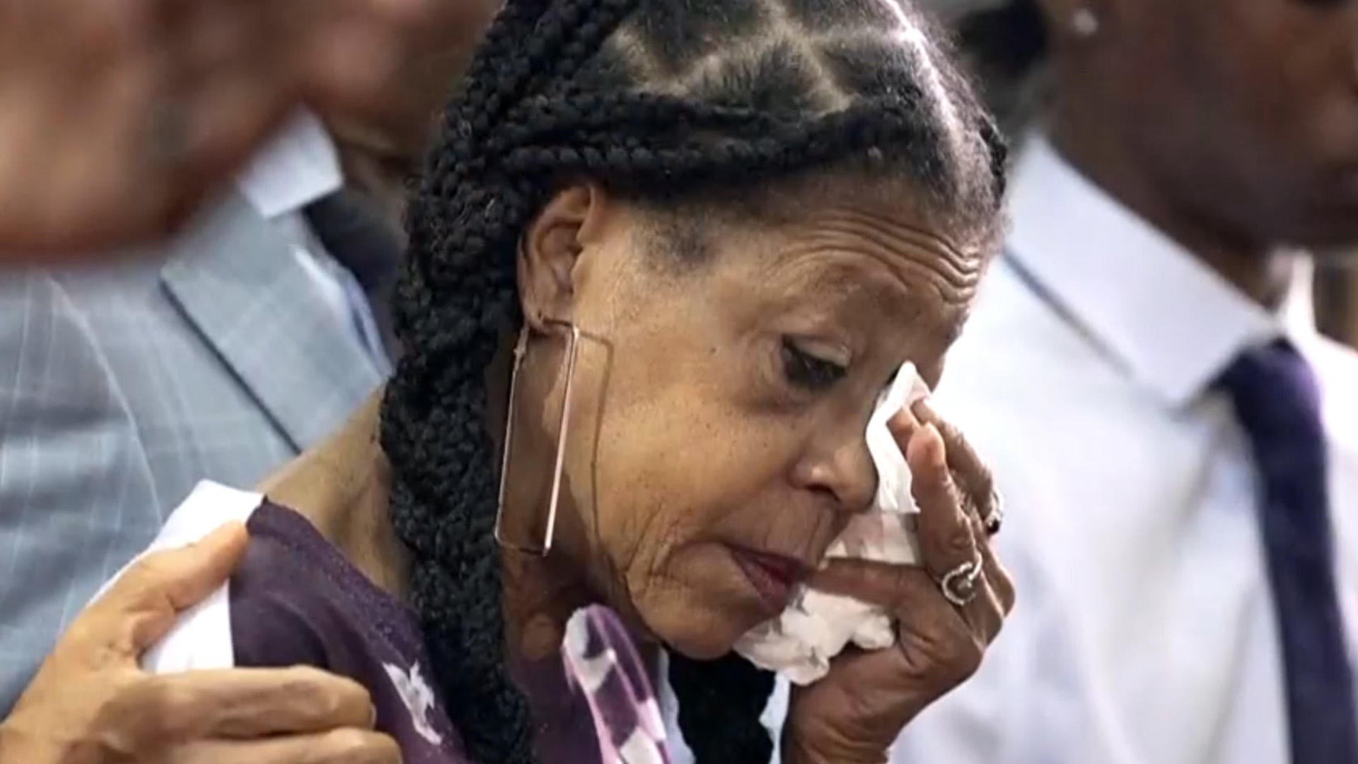 Sonya Massey's mother pleaded "I don't want you to hurt her" in 911 ...
