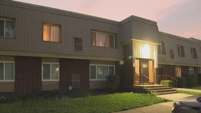 18-year-old woman found shot to death in Monroeville apartment - CBS ...