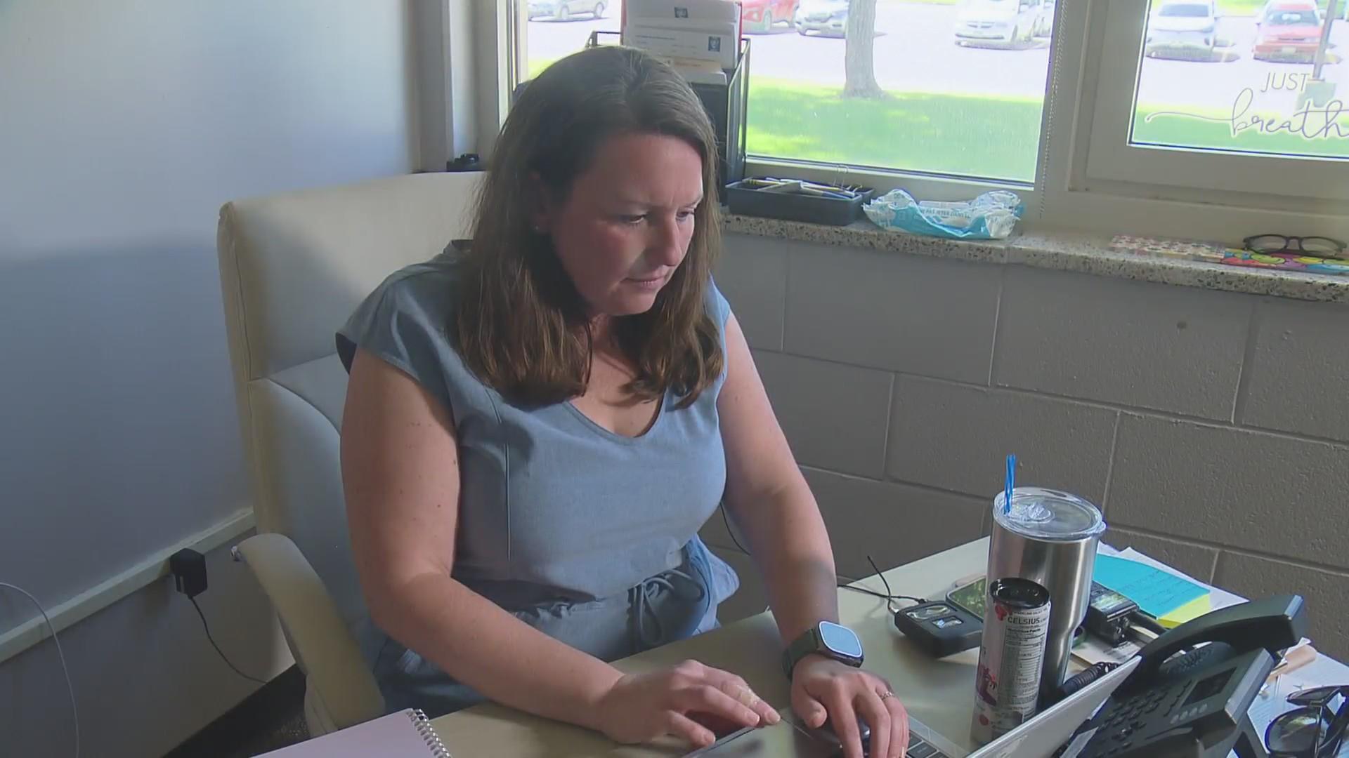 CSU Global program aims to curb Colorado's teacher shortage - CBS Colorado