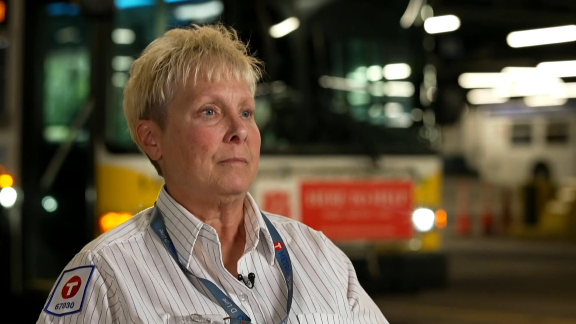 Minneapolis bus driver gives barefoot passenger her own shoes: "I ...