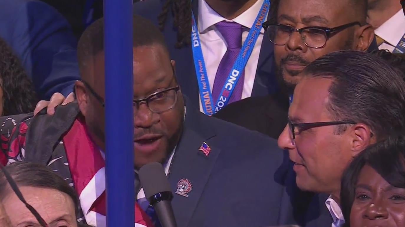 Mayor Dwan Walker represents hometown of Aliquippa during ceremonial ...